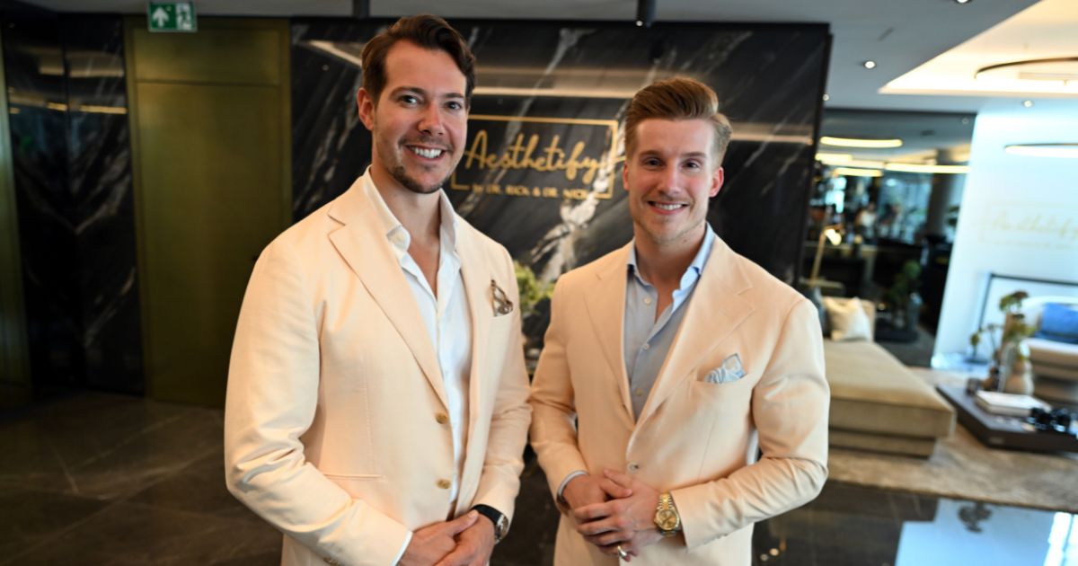 Falsche Facharzttitel : "Dr. Rick" und "Dr. Nick" haften für ihren ...