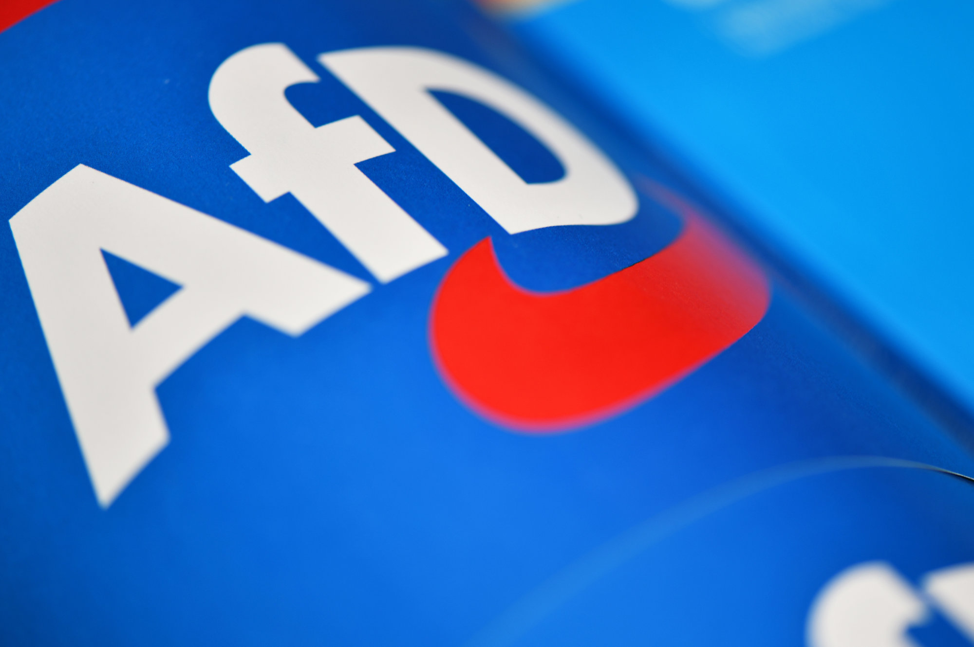 Verfassungsschutzbericht: Hessische AfD darf als Verdachtsfall ...